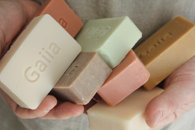 7 RAISONS POUR ADOPTER UN SAVON À FROID - Gaiia